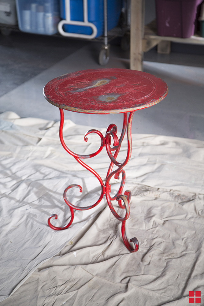 This Metal Table DIY Is Easy With Rust-Oleum's Stops Rust Spray Paint