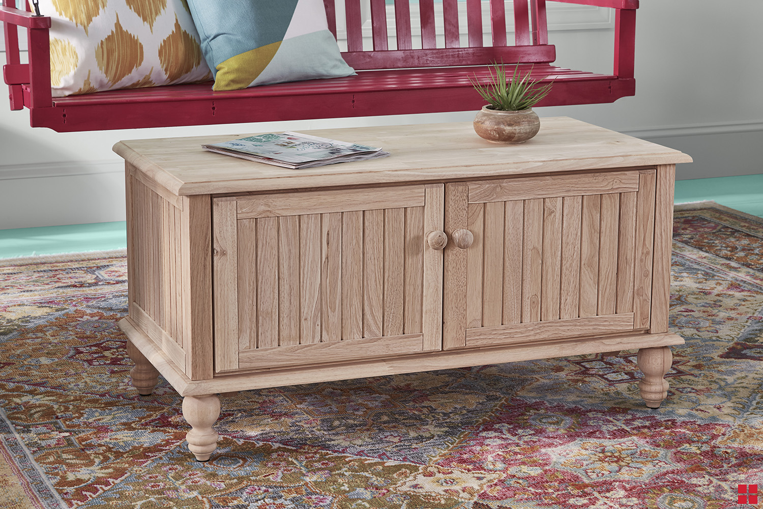 DIY Wood Stain Blanket Storage Chest